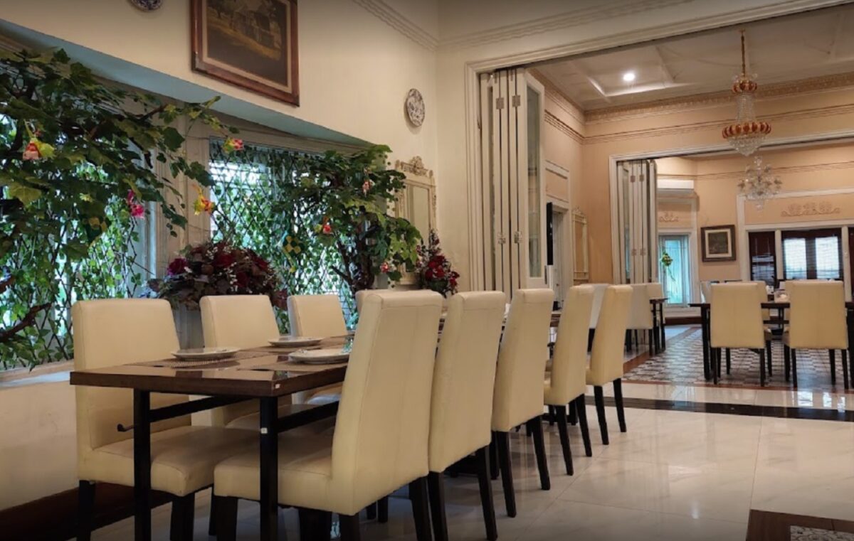 7 Rekomendasi Restoran Populer Di Surabaya