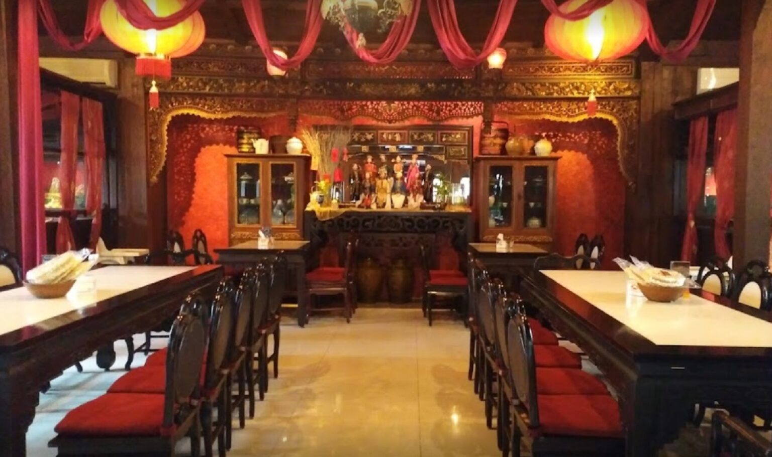 7 Rekomendasi Restoran Populer Di Surabaya