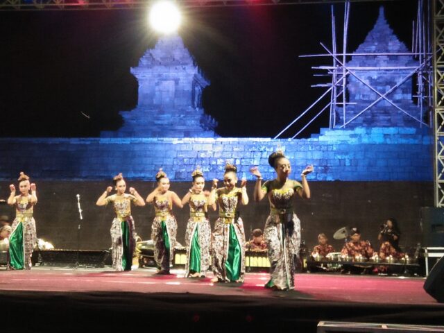 CANDI BARONG Tiket dan Keindahan Arsitektur - Oktober 2025