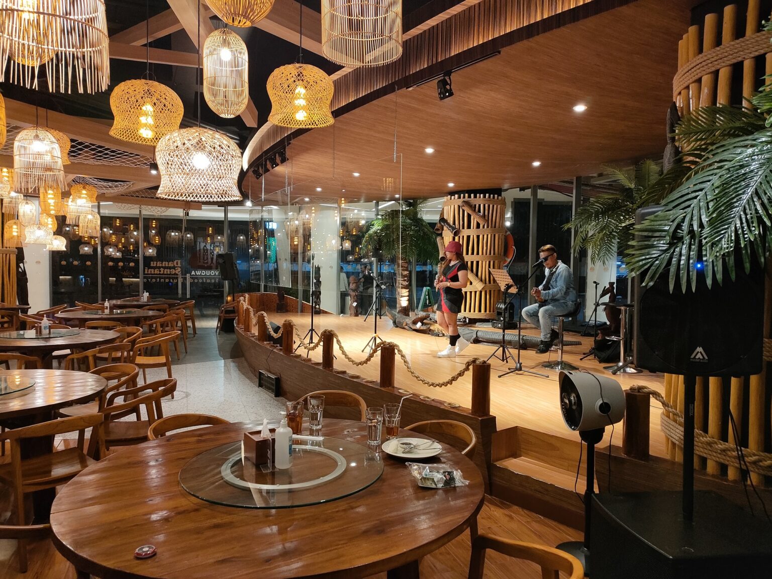 SENAYAN PARK: Tiket Masuk, Jam Buka dan Aktivitas