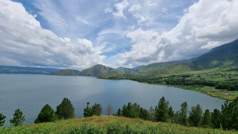 BUKIT SIBEA-BEA Samosir: Pesona Patung Yesus Hingga Danau Toba Jun 2026