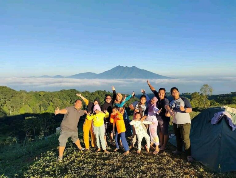 PUNCAK HALIMUN CAMP Tiket Murah Panorama 2 Gunung - Oktober 2025