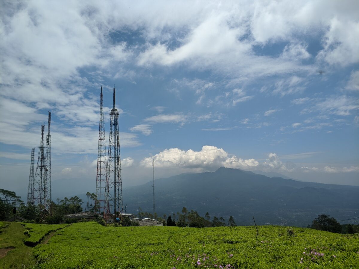 GUNUNG CIKURAY Harga Tiket Masuk dan Jalur Pendakian - Oktober 2025