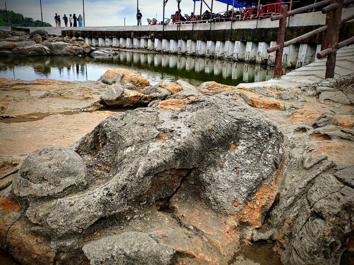 PANTAI AIR MANIS Padang Tiket & Daya Tarik - Agustus 2025