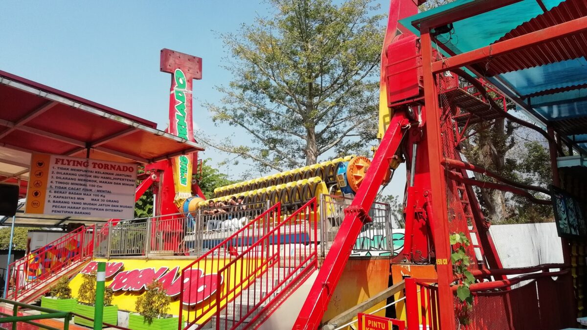 JATIMPARK 1 Tiket Masuk & 4 Wahana Ekstrem - Oktober 2025