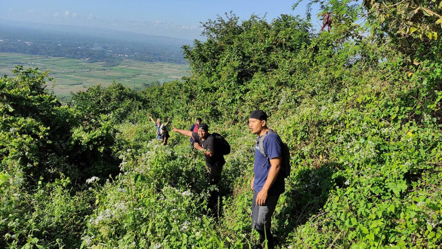 GUNUNG PEGAT Blitar Tiket & Pesona Berbalut Mitos May 2026