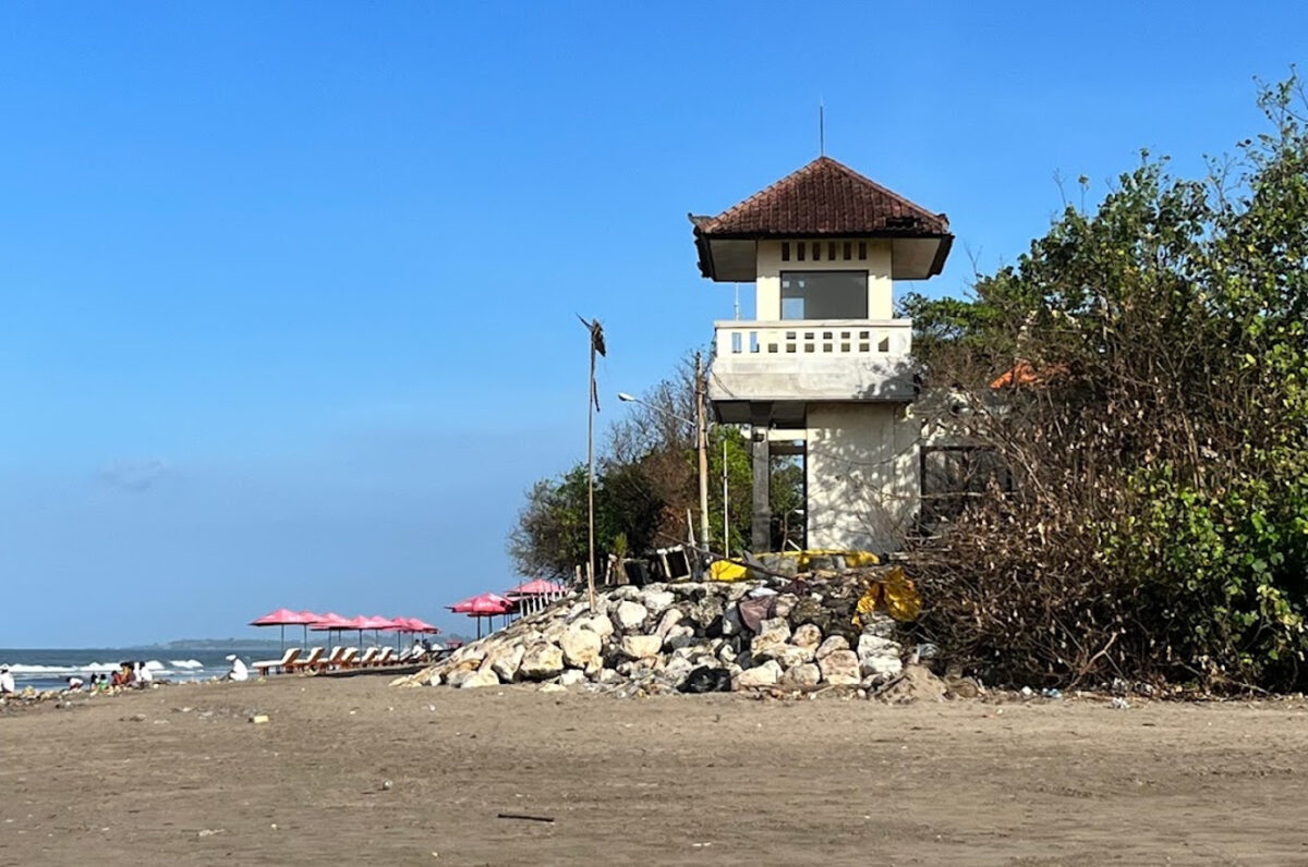 KAYU AYA BEACH Tiket & Daya Tarik - Oktober 2025