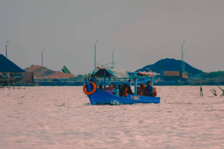 PANTAI MARUNDA Wisata Alternatif Melepas Penat Kota Besar - Oktober 2025