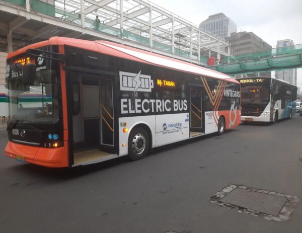 TRANSJAKARTA Rute, Jadwal dan Tarif Bus