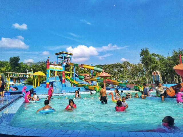 PANTAI TELENG RIA Tiket Masuk, Resort & Daya Tarik Apr 2026