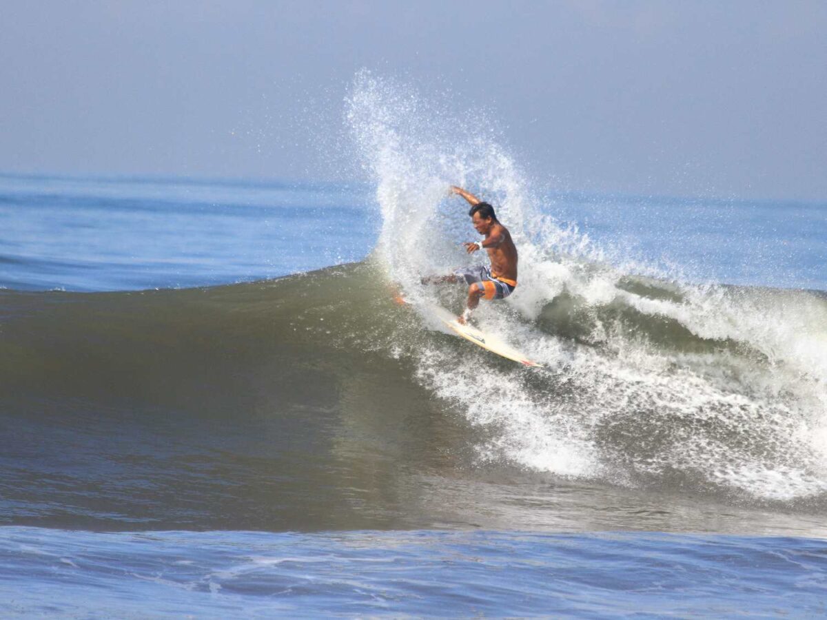 KERAMAS BEACH Tiket, Daya Tarik dan Lokasi - Oktober 2025