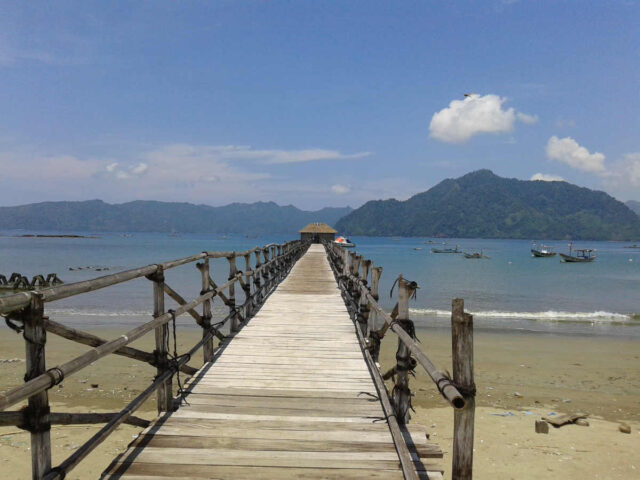 PANTAI KARANGGONGSO Tiket & Fasilitas - Oktober 2025