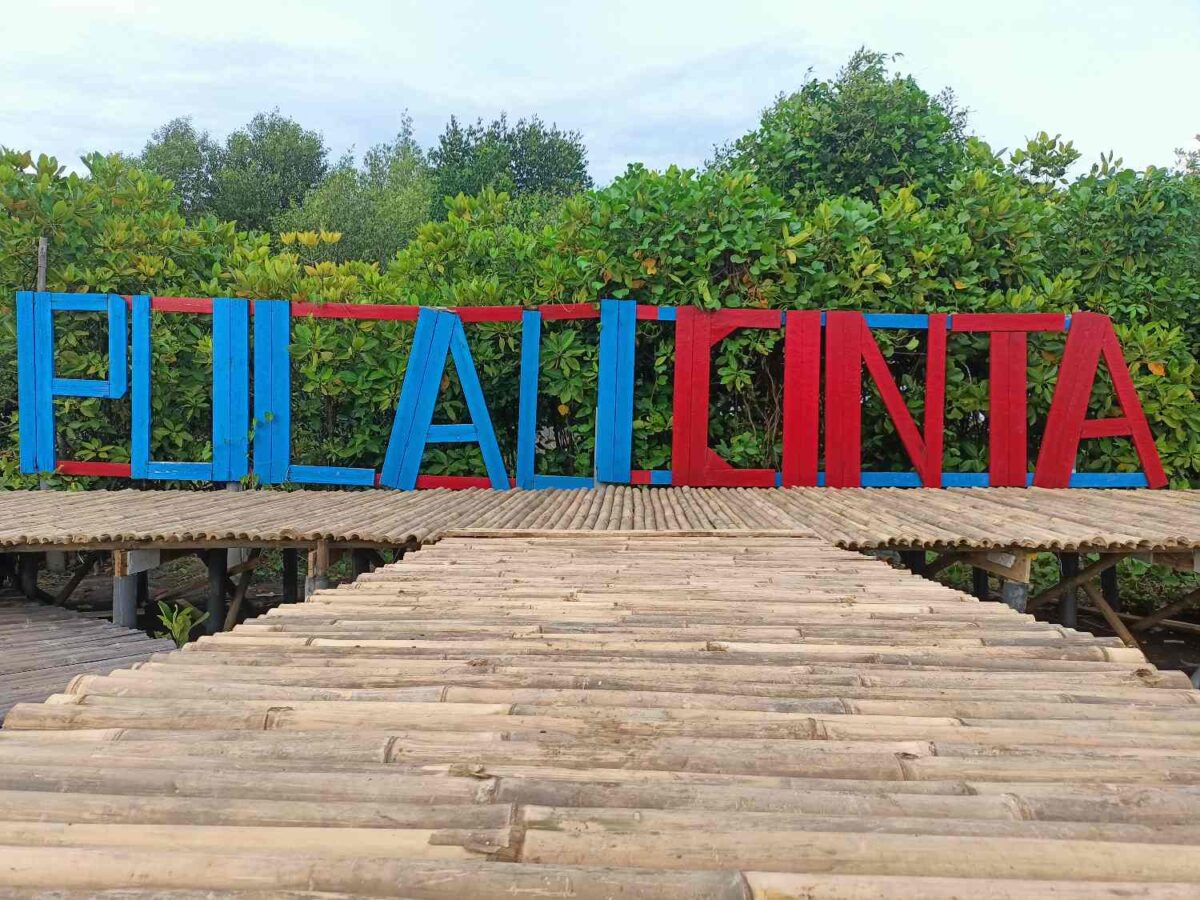 PANTAI MUARA KECIL Tiket & Pesona Alam Unik - Oktober 2025